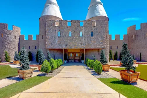 Enchanted Palace | EverAfter.com Weddings